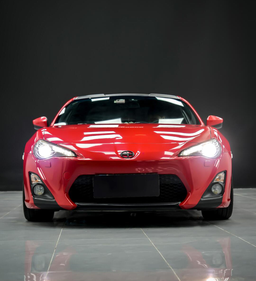 Ferrari Red Gloss – Resto Wraps